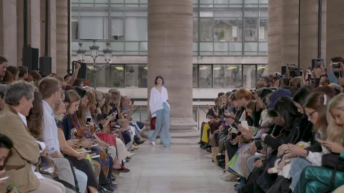 MANAGEMENT+ARTISTS - BEAUTY - INGE GROGNARD