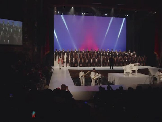 MANAGEMENT+ARTISTS - BEAUTY - DANIEL SALLSTROM