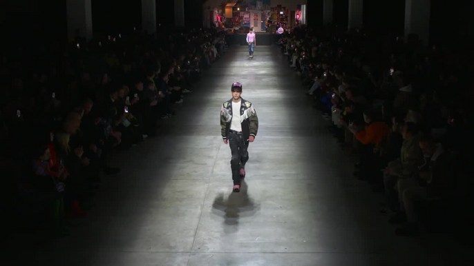 MANAGEMENT+ARTISTS - BEAUTY - MASAE ITO - RUNWAY - DSQUARED2