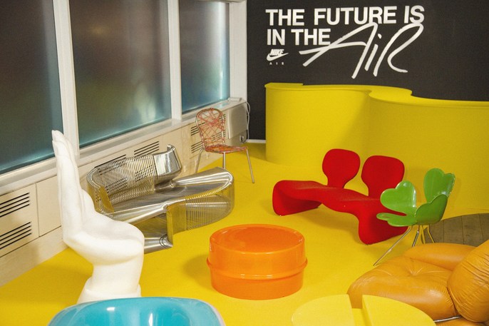 MANAGEMENT+ARTISTS - SET + SPATIAL DESIGN - THOMAS PETHERICK