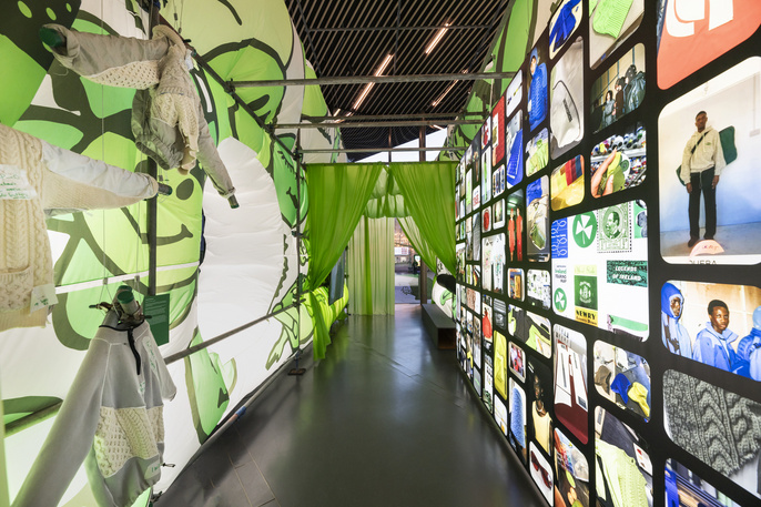 MANAGEMENT+ARTISTS - SET + SPATIAL DESIGN - RORY MULLEN