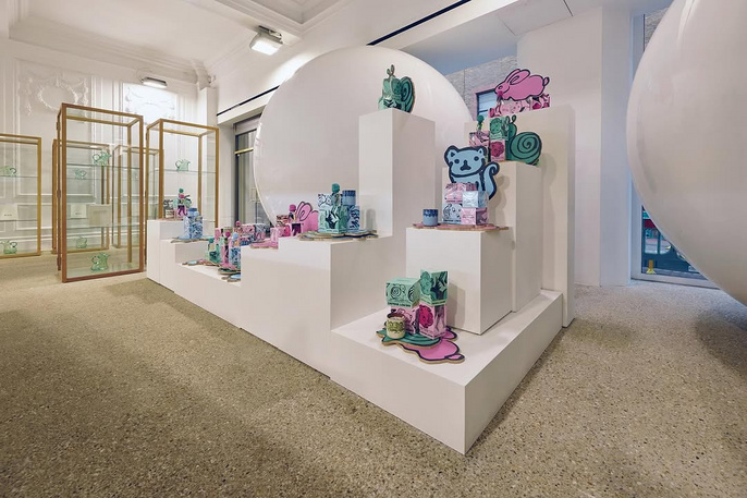 MANAGEMENT+ARTISTS - SET + SPATIAL DESIGN - RORY MULLEN